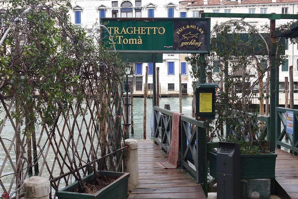 Traghetti (Gondola ferry) - Fabulous Venice